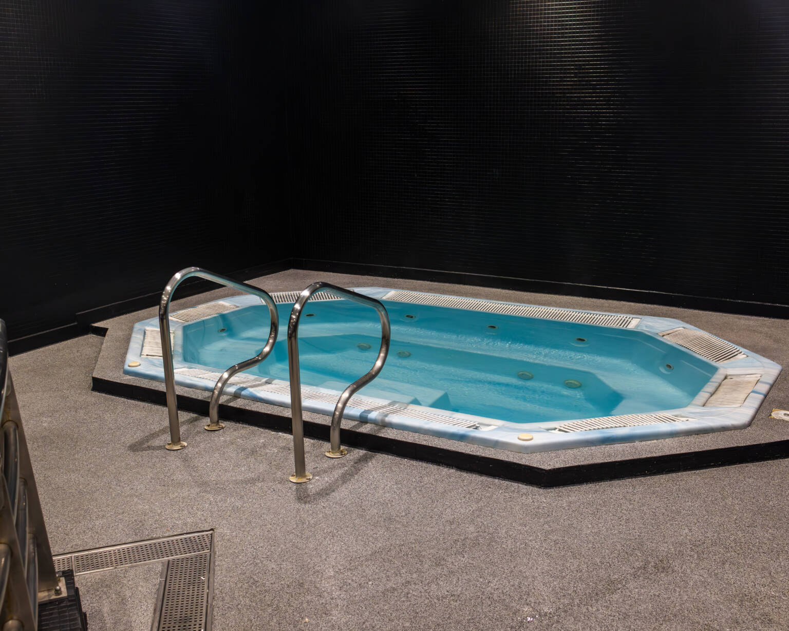 Swimming Pool Kidderminster | Modern Facilities